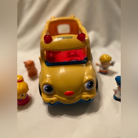 Fisher-Price | Toys | Adorable Fisherprice Little People School Bus ...